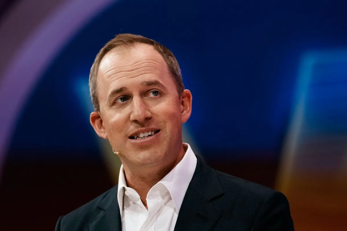 Sierra secures $950M as enterprise AI race intensifies | DigitrendZ